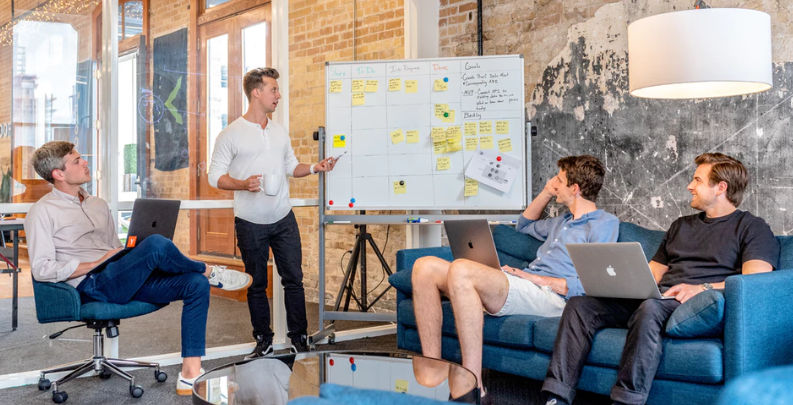 Power Distance Index: Definition and Examples - Shortform Books