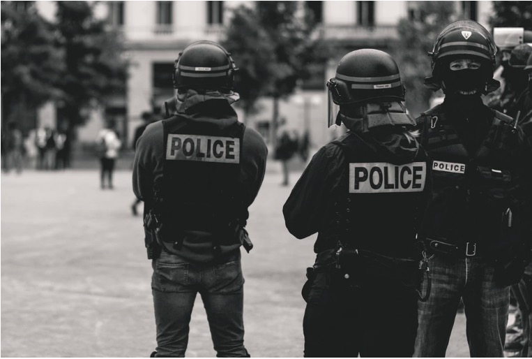 Principle of Legitimacy: The Real Way to Reduce Crime - Shortform Books