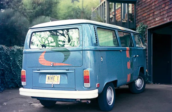 Blue Ribbon Sports: How Nike Got Started - Shortform Books