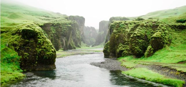 The Things They Carried—"On the Rainy River": Chapter Summary ...