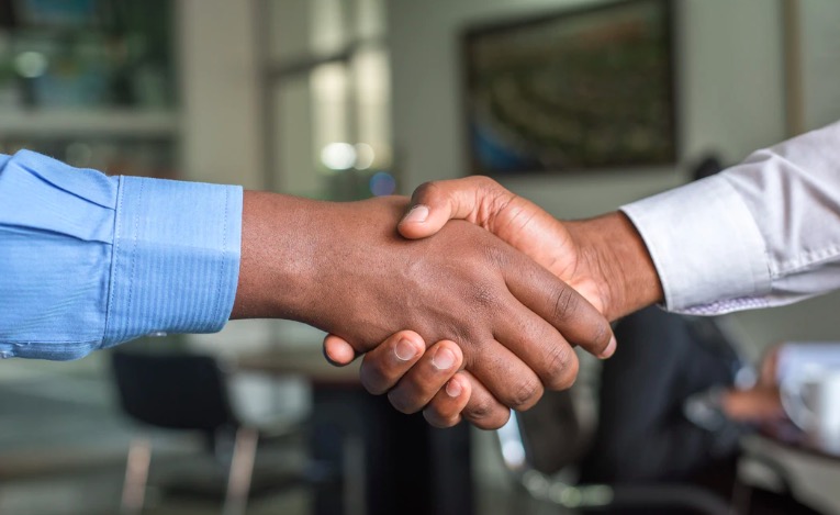 How to Talk to Strangers: 3 Important Things to Keep in Mind ...