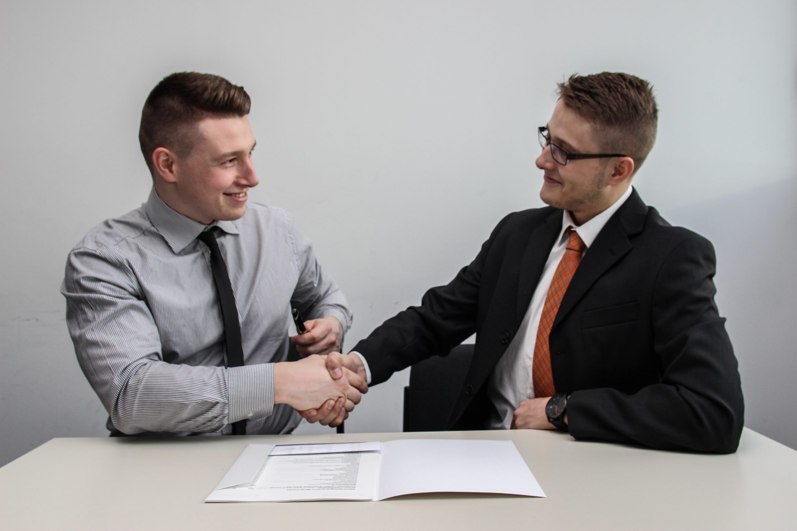 The 2 Types of Business Networks Essential for Startups | Shortform Books