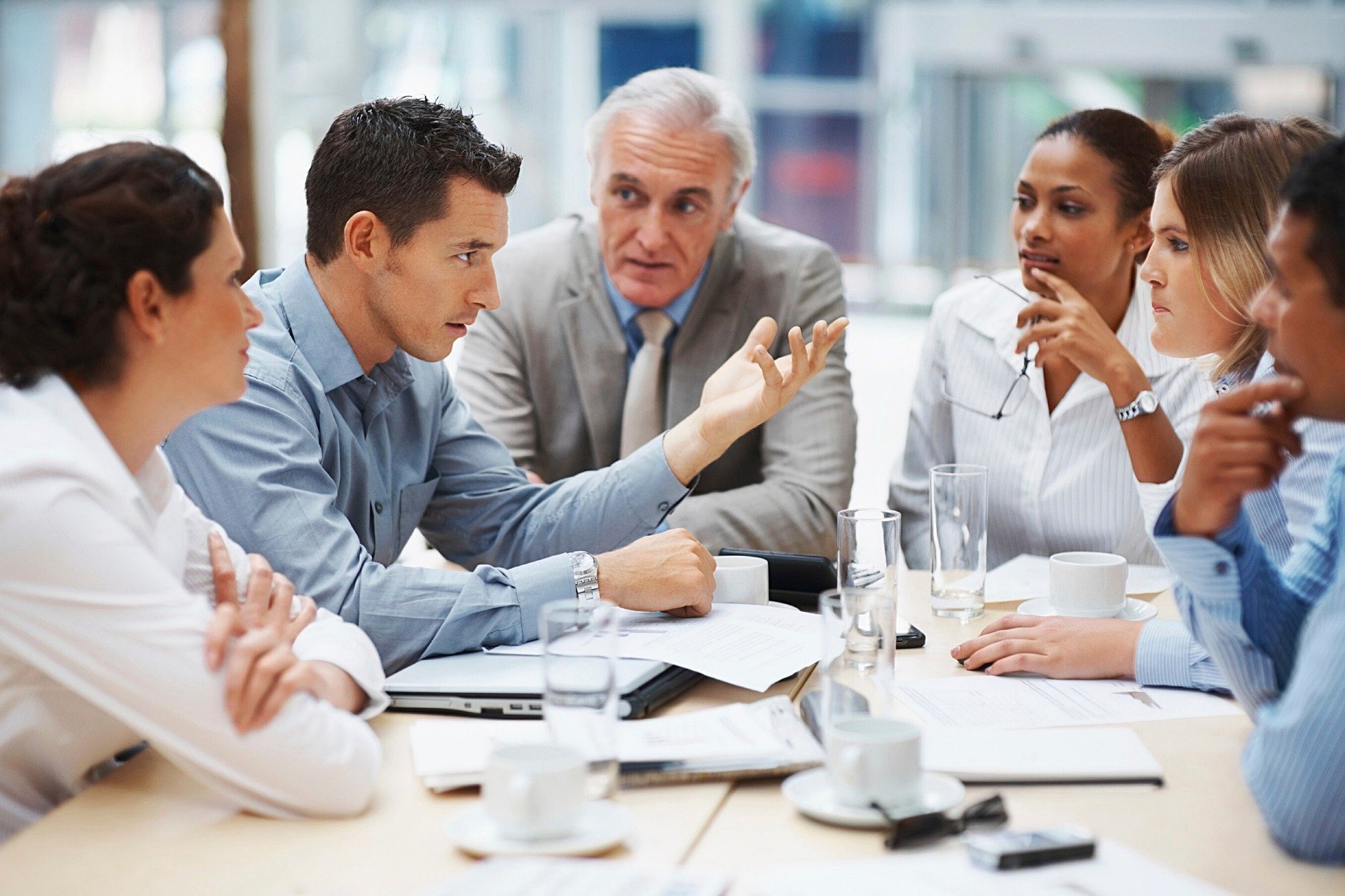 SPIN Selling vs Challenger Sale Model: What's Better? | Shortform Books