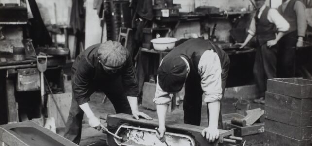 Explaining Marxism: The Bourgeoisie and Proletariat - Shortform Books