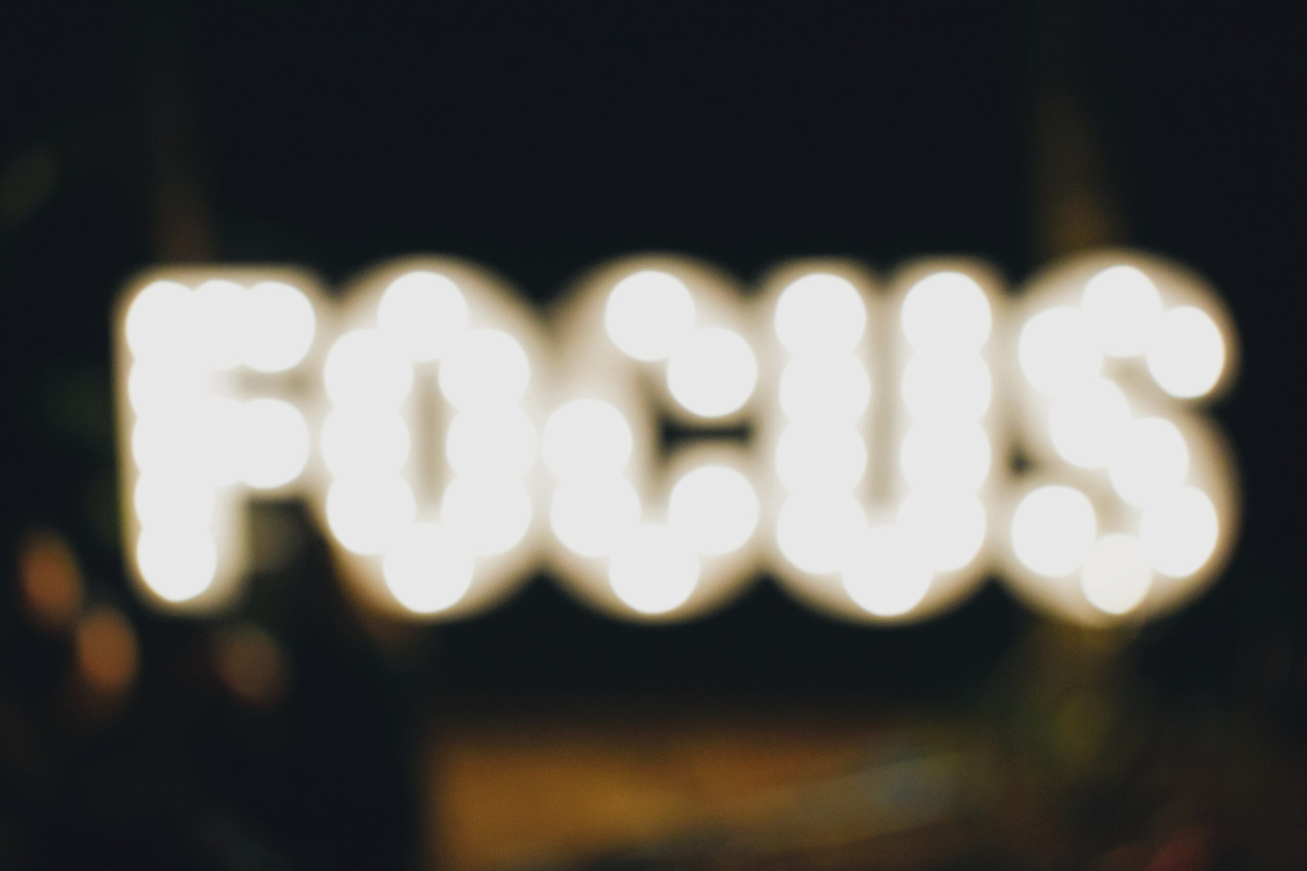 Organizational Focus: The 4 Rules for Staying on Track | Shortform Books