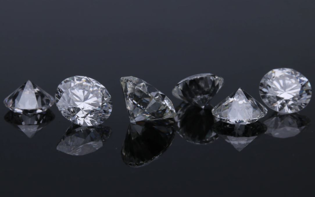 The Diamond Way: Living in the Present Is Essential | Shortform Books