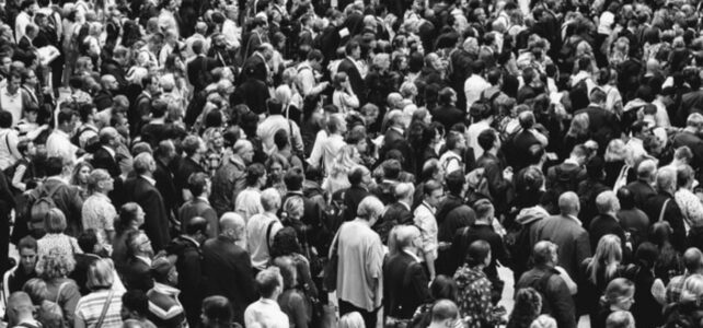 Groupthink Psychology: The Wisdom of the Crowd - Shortform Books