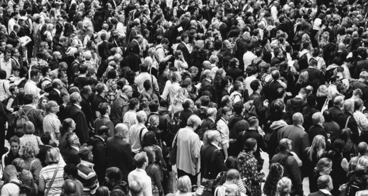 Groupthink Psychology: The Wisdom of the Crowd | Shortform Books