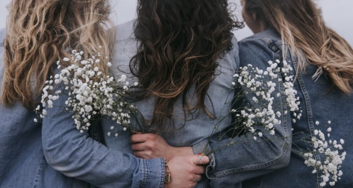 Expert Tips on How to Make Good Friends | Shortform Books