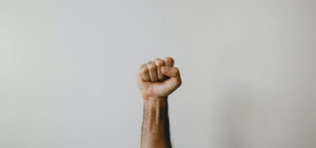 Sun Tzu: Winning Without Fighting - Shortform Books