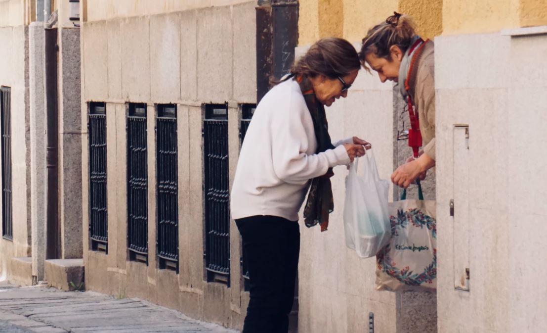 Commitment to Community: A Call to Love Your Neighbors | Shortform Books