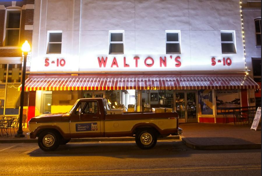 The Origin of Wal-Mart: Five and Dime to Superstore | Shortform Books