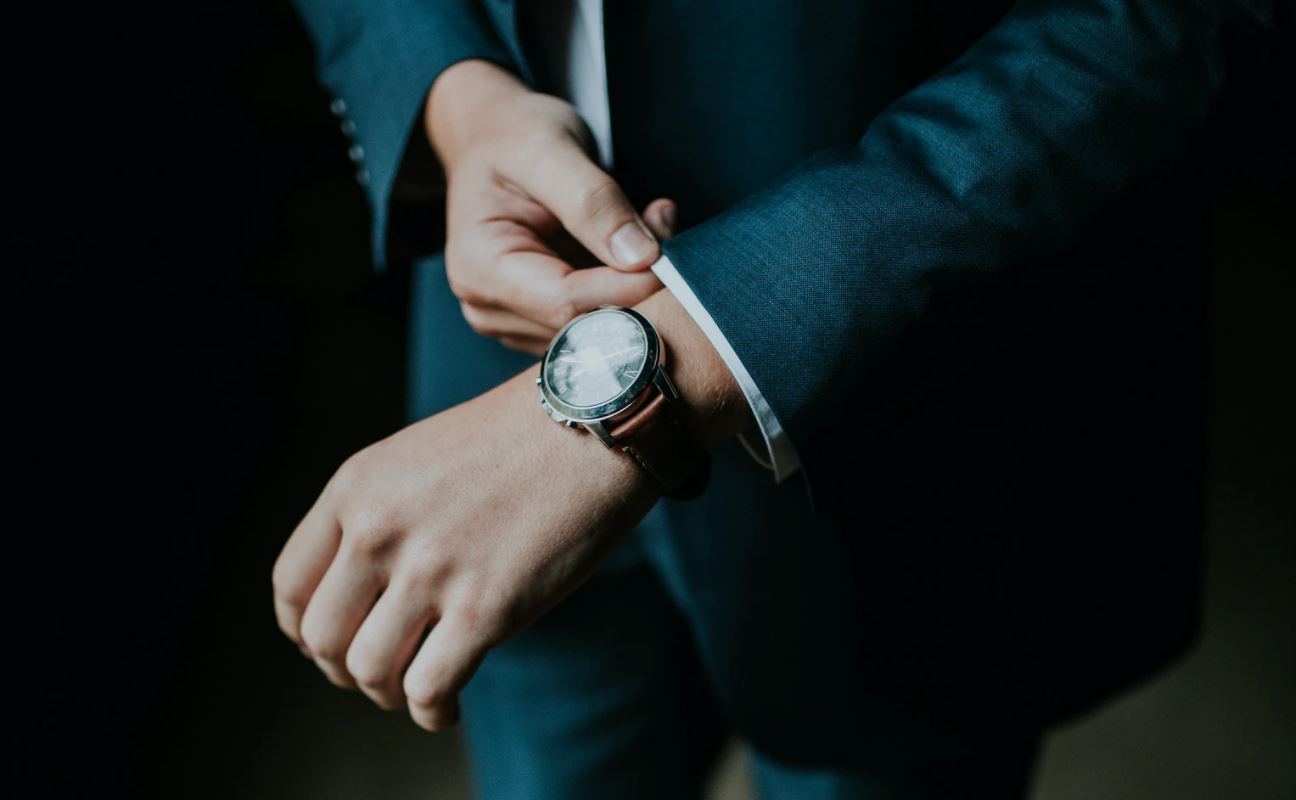 The 3 Kinds of Managers: Tough, Nice, and One-Minute | Shortform Books