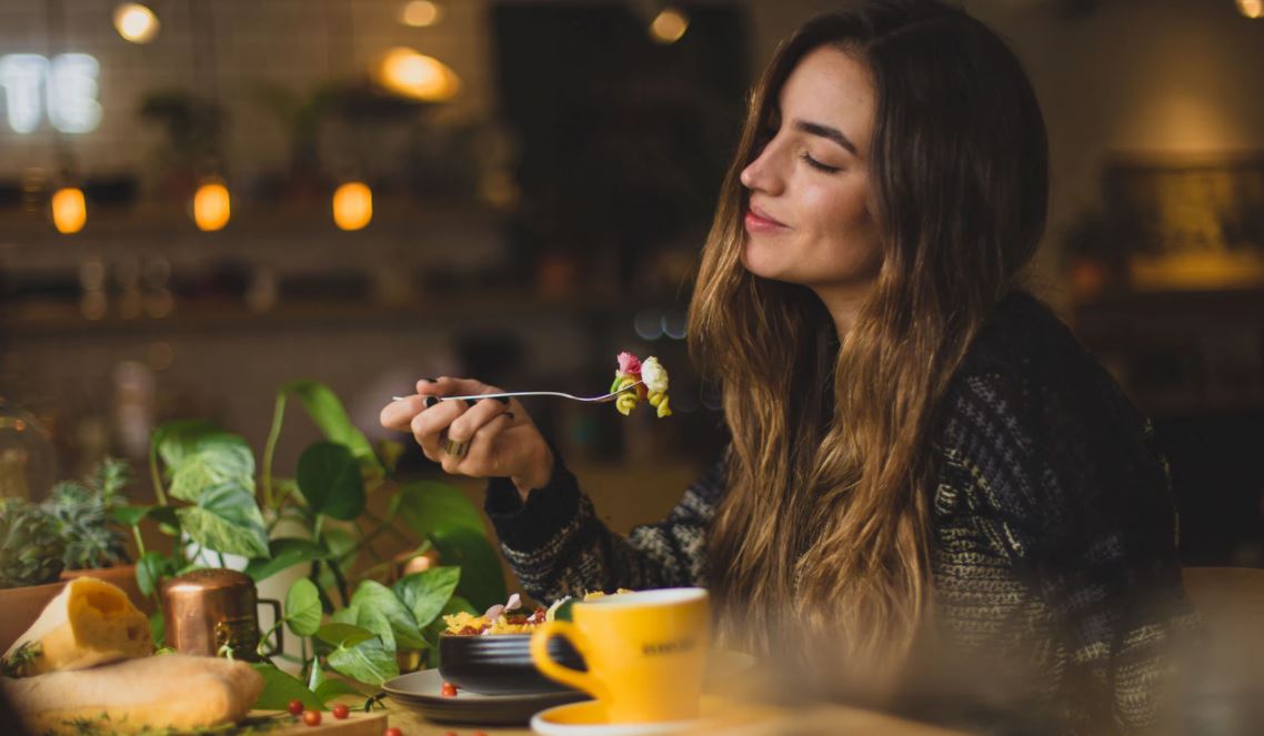 What Increases Appetite? The 2 Types of Food to Avoid | Shortform Books