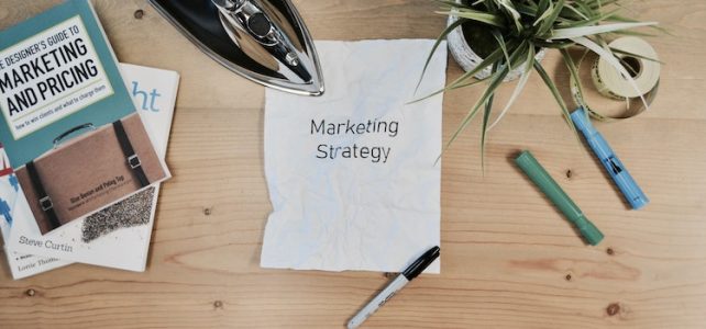 Competitive Advertising: The 4 Ways to Get an Edge - Shortform Books