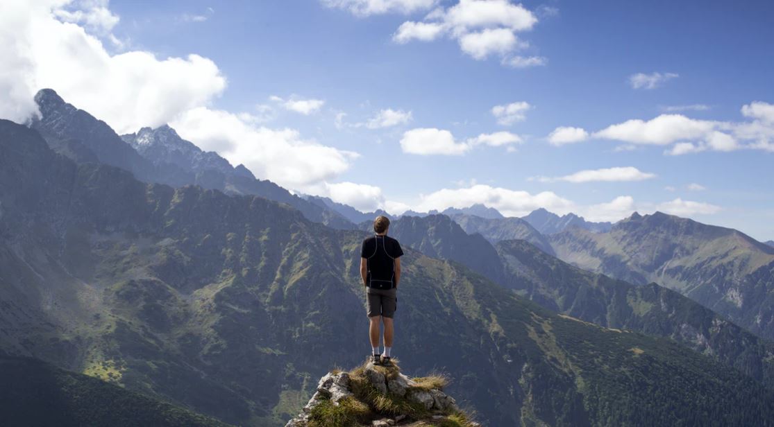 The 4 Steps for Developing Autonomy in Adults | Shortform Books