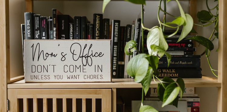 Dealing With Distractions: Tips and Strategies | Shortform Books