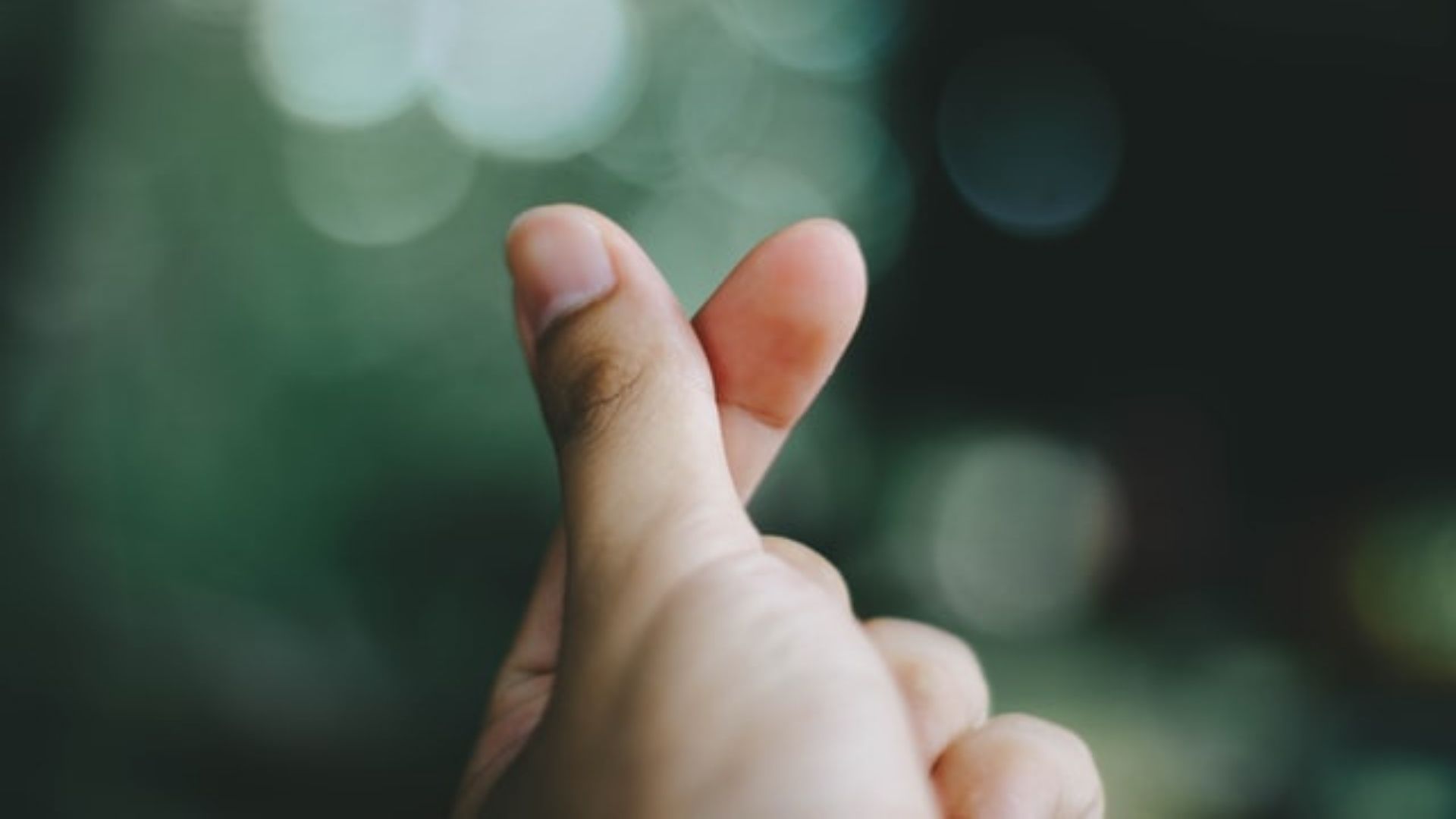 The Power of Snap Decisions: Decide, Don't Think | Shortform Books