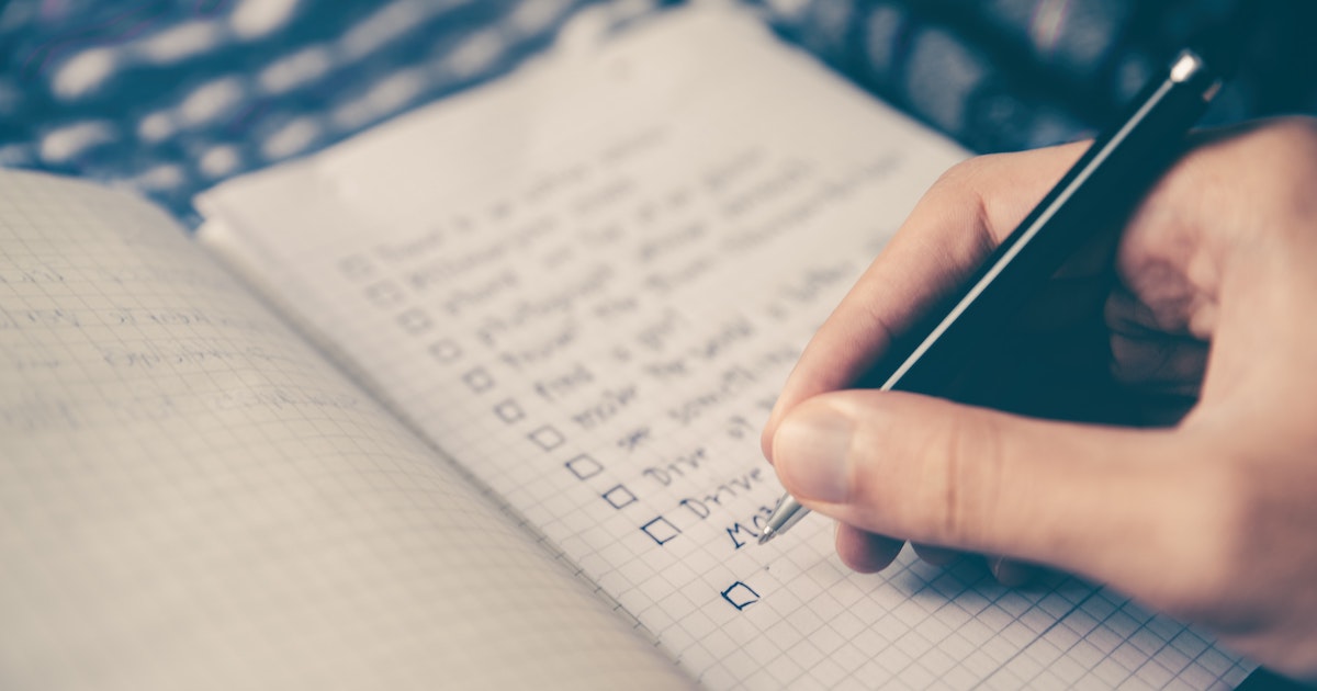 How to Prioritize Tasks at Work by Importance | Shortform Books