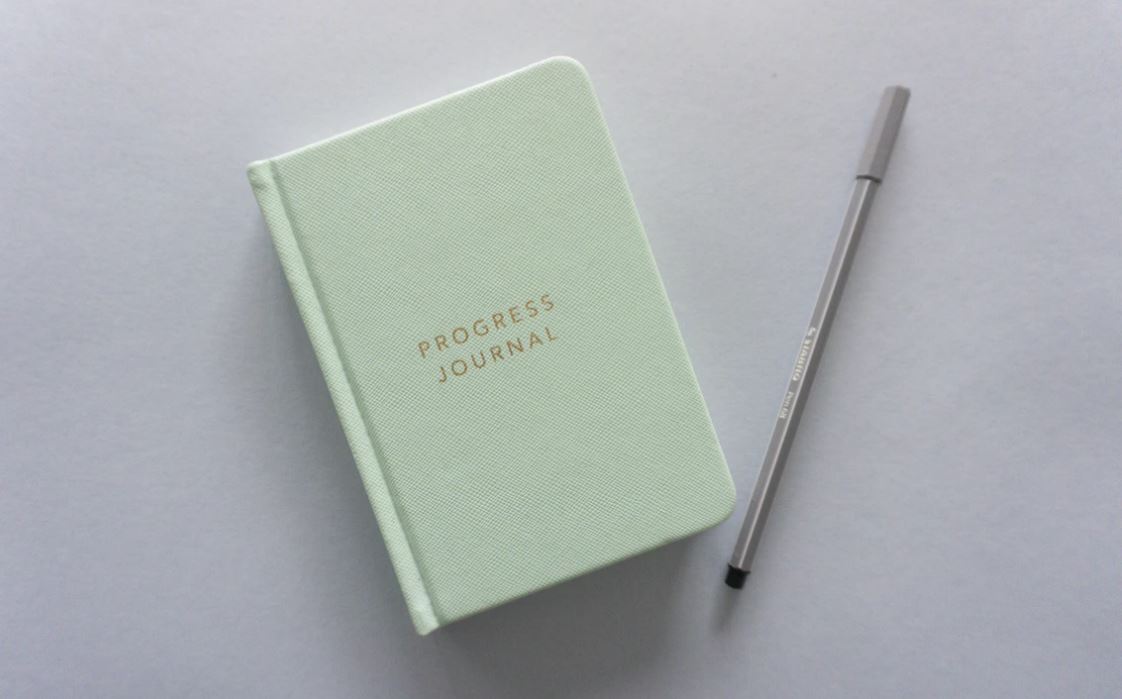 How to Track Progress (& Why It's Important for Artists) | Shortform Books