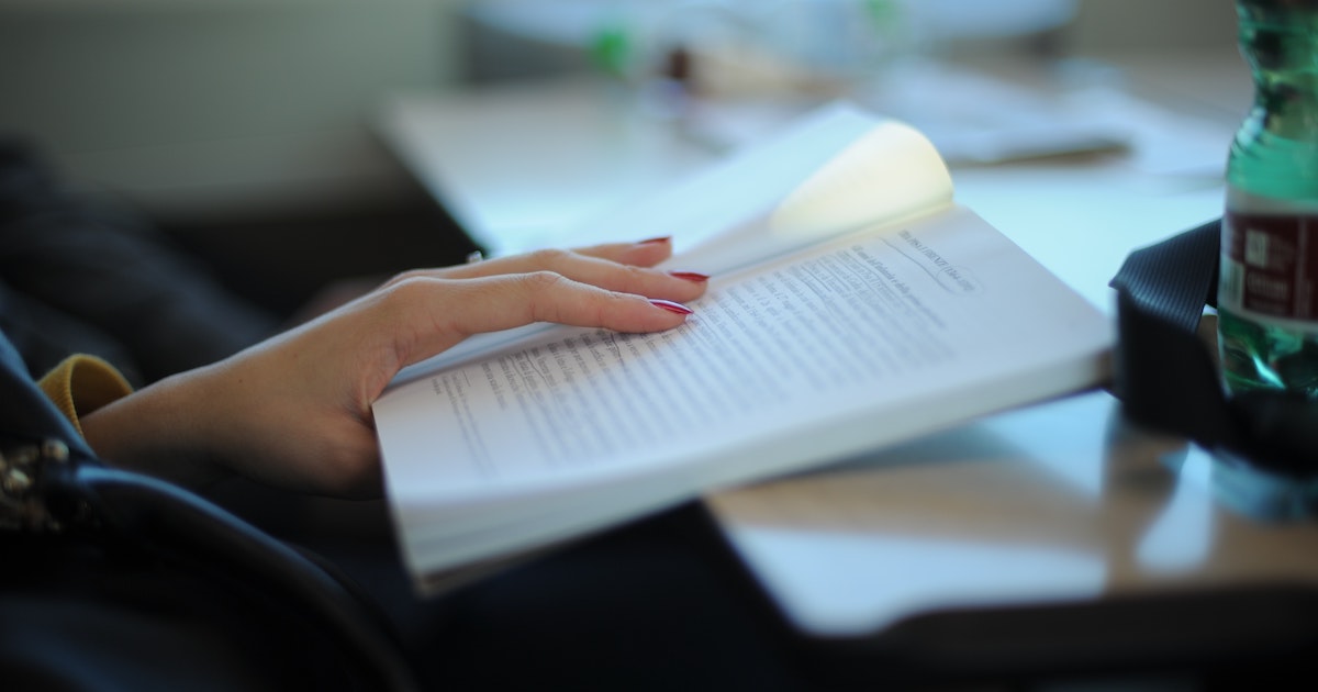 Hit Refresh Book Review: Satya Nadella at Microsoft | Shortform Books