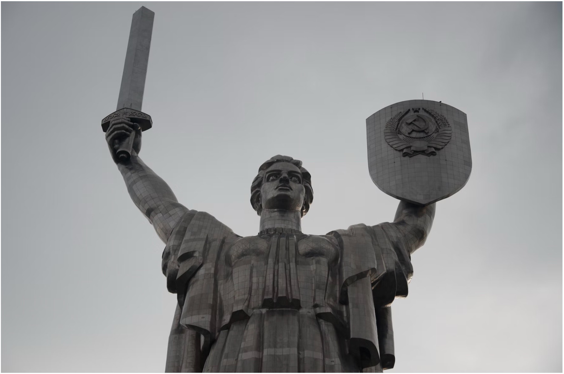 Why Do Nations Fail? Acemoglu & Robinson Explain | Shortform Books