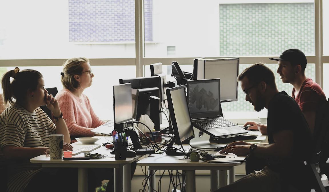 Signs of a Toxic Work Environment: Living in Fear & Blame | Shortform Books