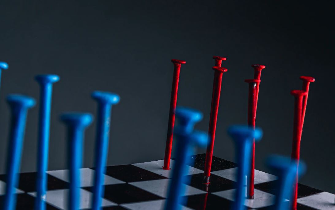 How Myside Bias Fuels Irrationality & an "Us vs. Them" Mentality ...