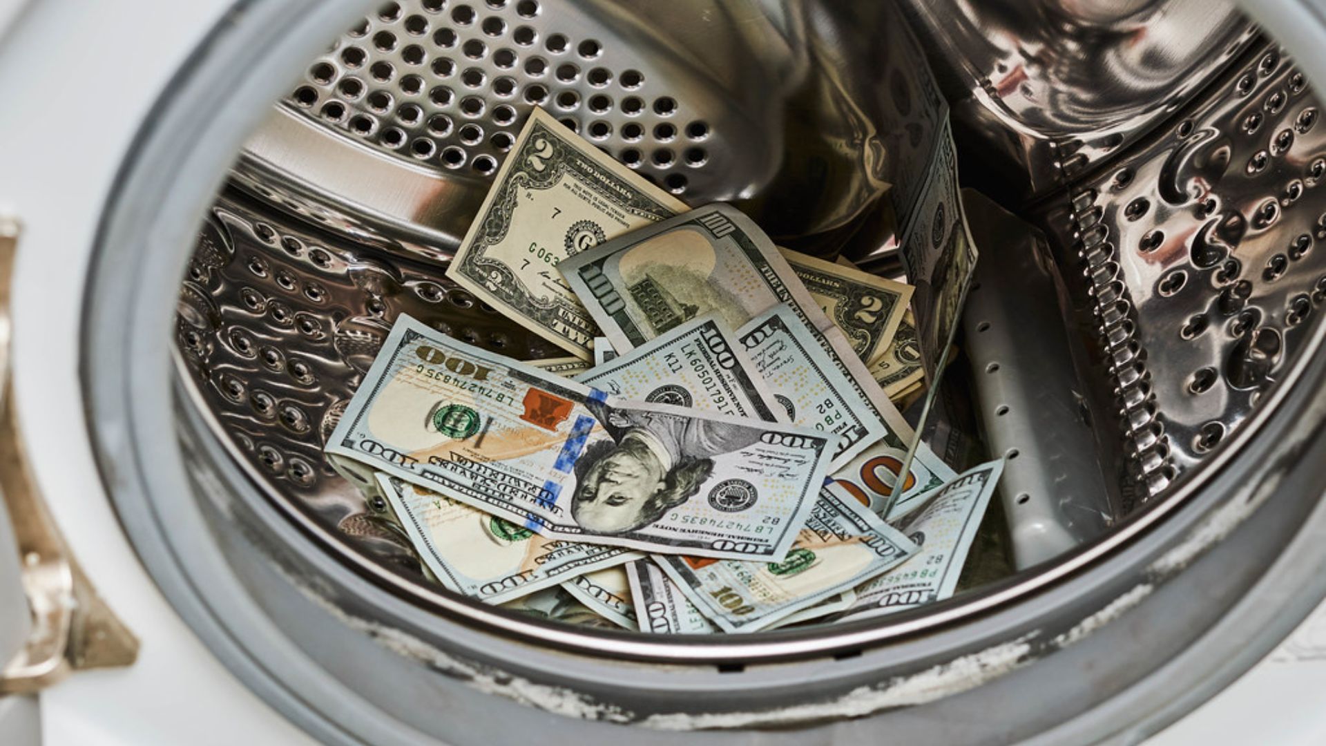 Jordan Belfort: Money Laundering for Stratton Oakmont | Shortform Books