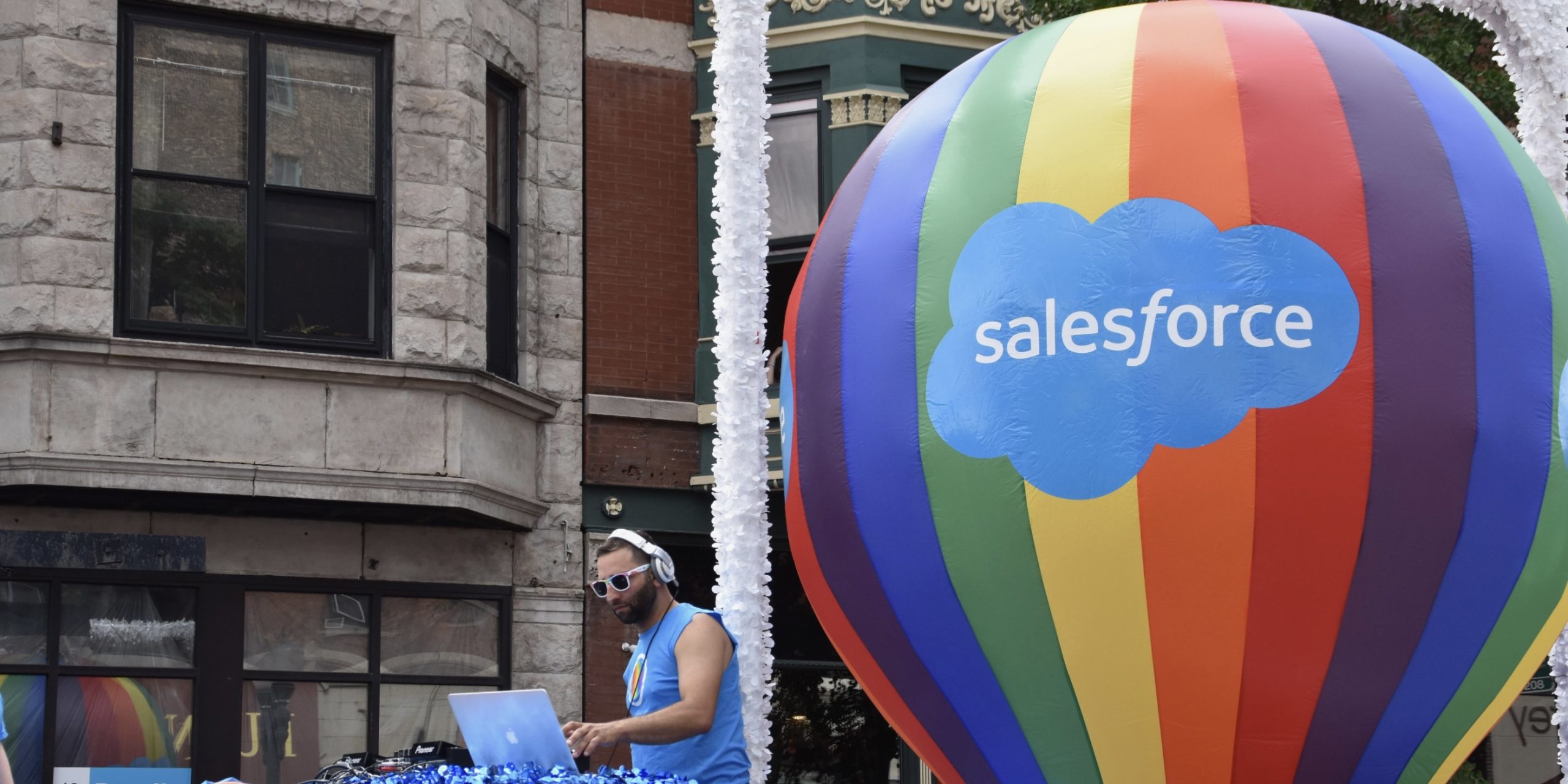 Salesforce's Diversity and Inclusion Initiative for Equality | Shortform Books